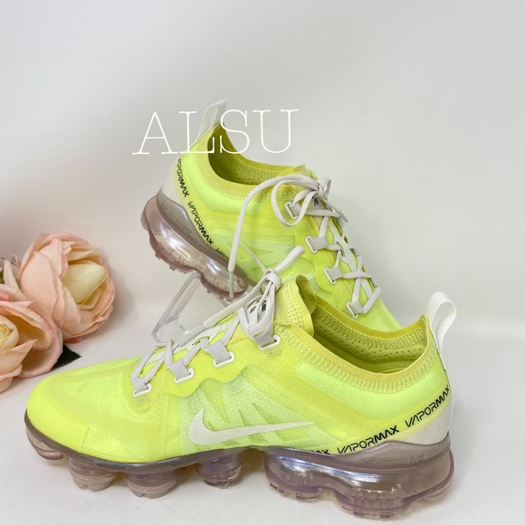 Nike | Shoes | Nike Air Vapormax 29 Se Yellow W Authentic | Poshmark